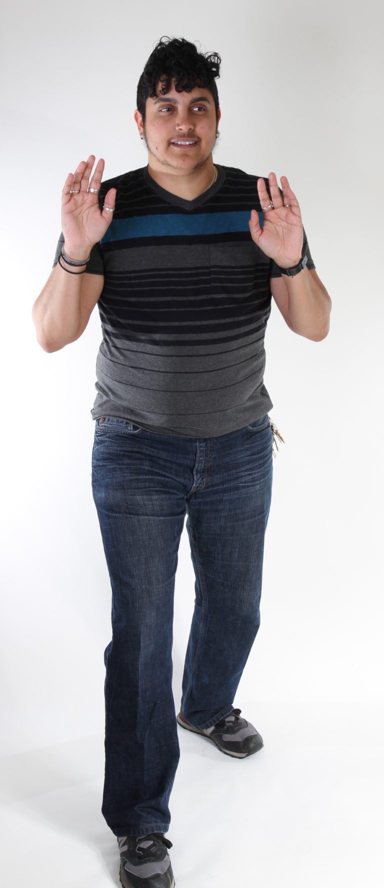 FIGHTING STANCE/CONFIDENCE STANCE – Home Alive